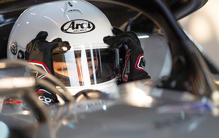 مُلهمتنا اليوم، ريم العبّود أول سعودية تقود سباقات الفورمولا إي | Gheir